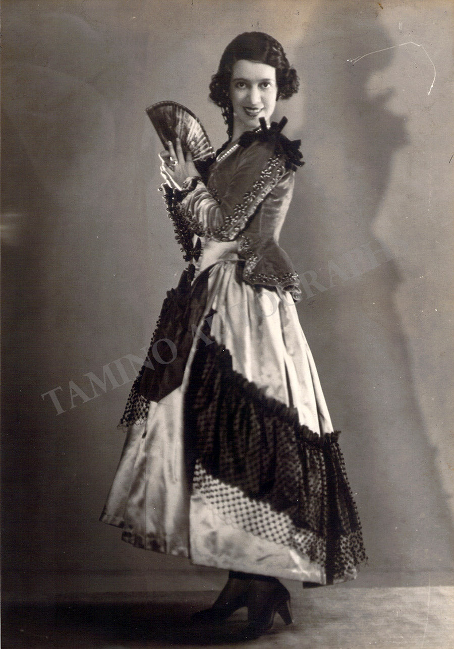 Lily Pons Unsigned Photographs Lot x 33 – Tamino