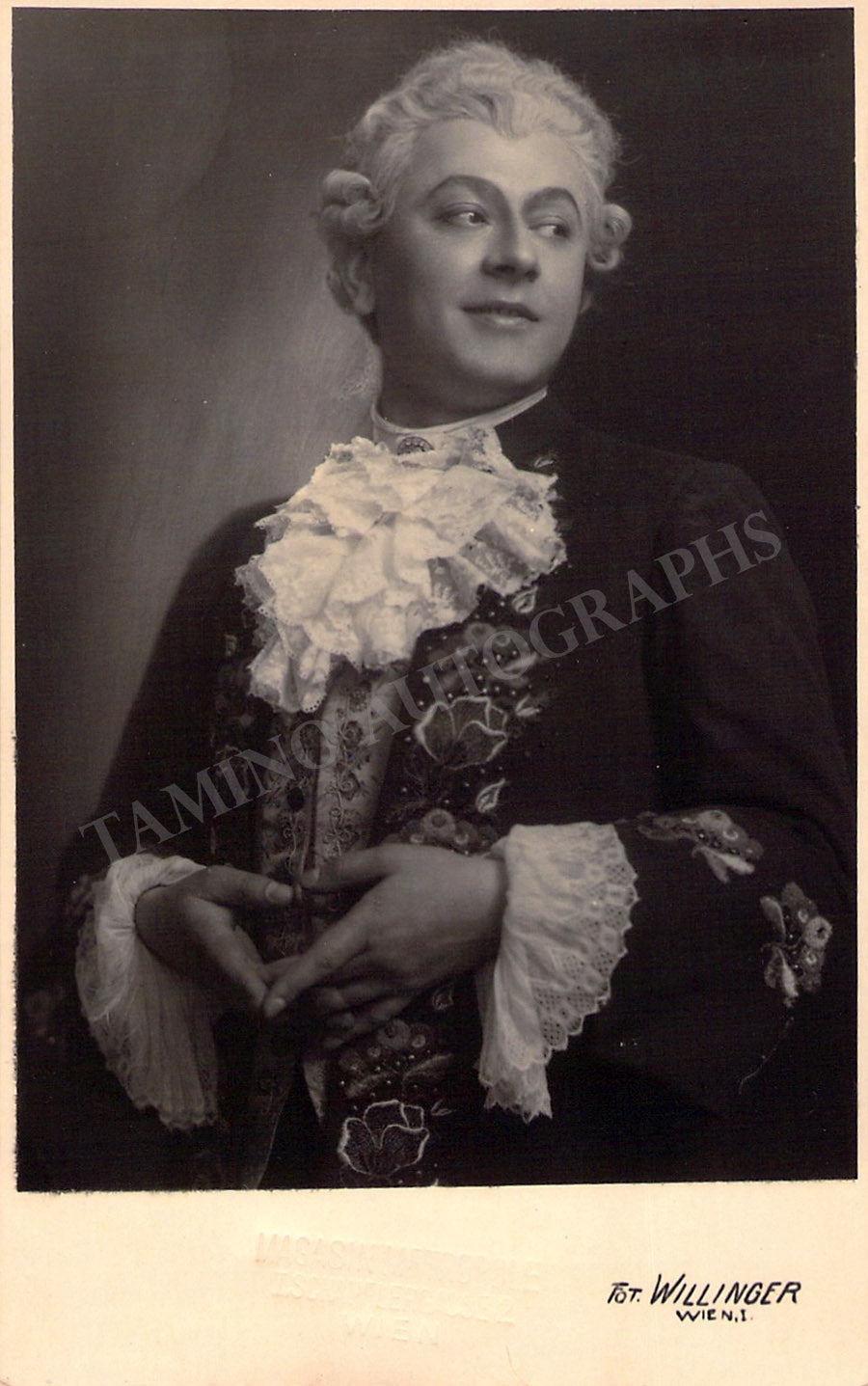 Opera Singers photo postcards Lot of 44 by Magasin Metropol – Tamino